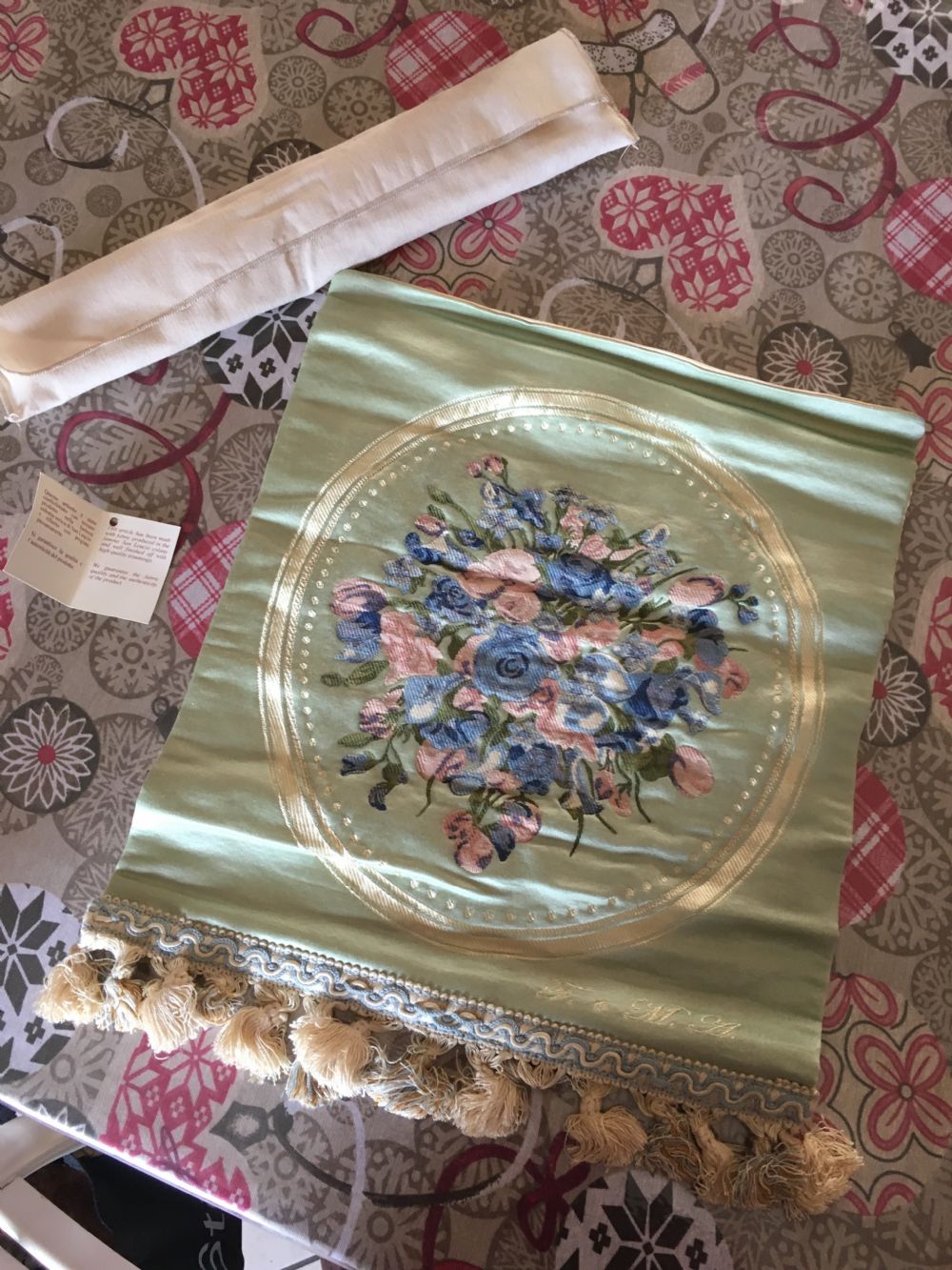 Baratto/Scambio: Arazzo in seta [ Un po’ di tutto] a Santa Maria Capua ...