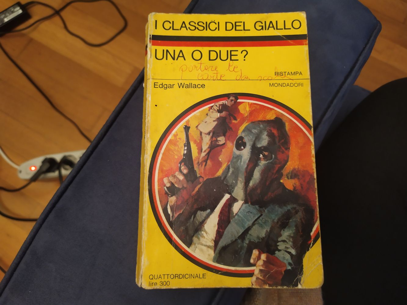 Baratto/Scambio: Libro giallo regalo [ Libri, riviste e fumetti/Libri ...