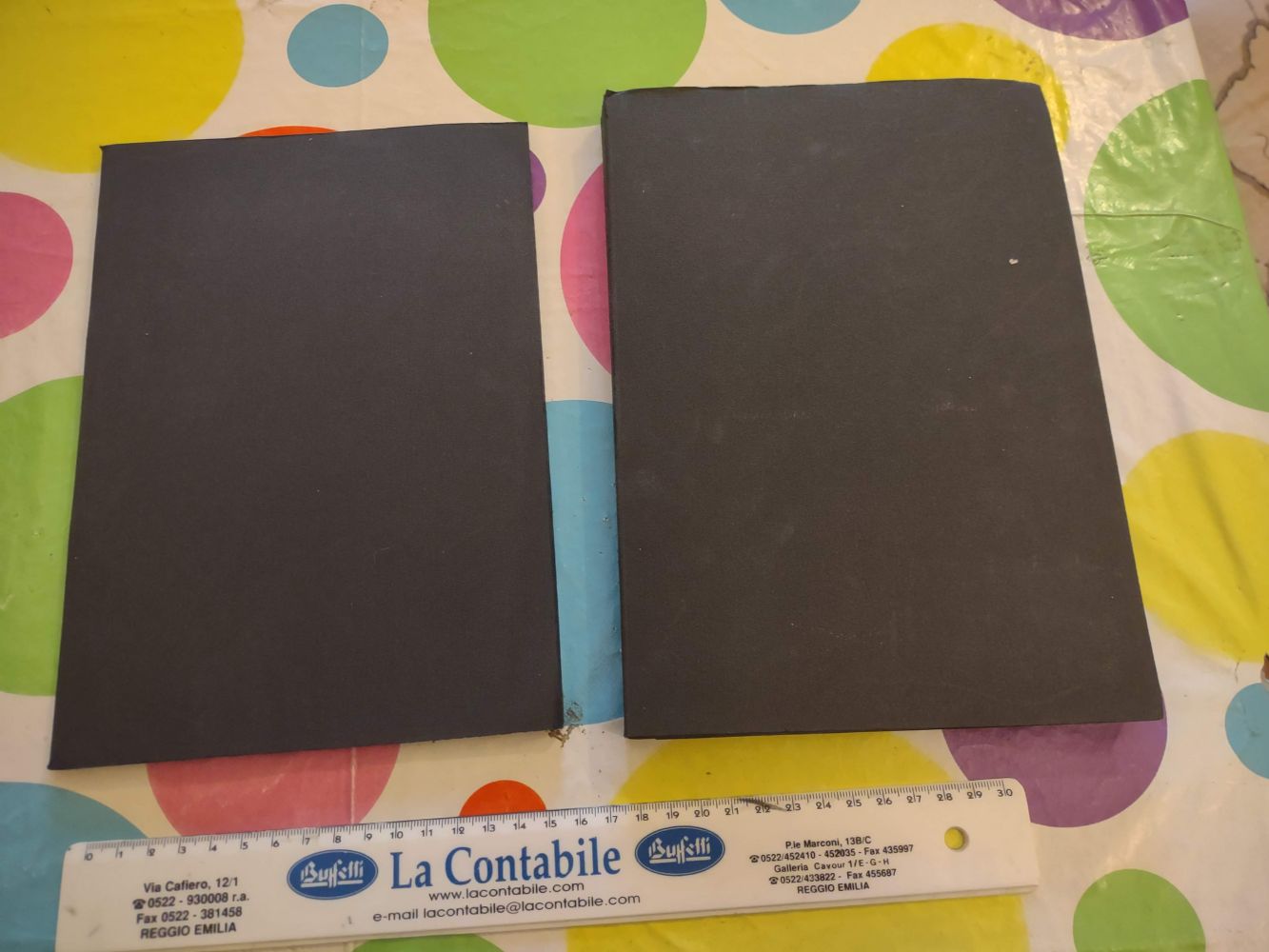 Baratto/Scambio: 2 quaderni fogli neri [ Un po’ di tutto] a Quattro ...